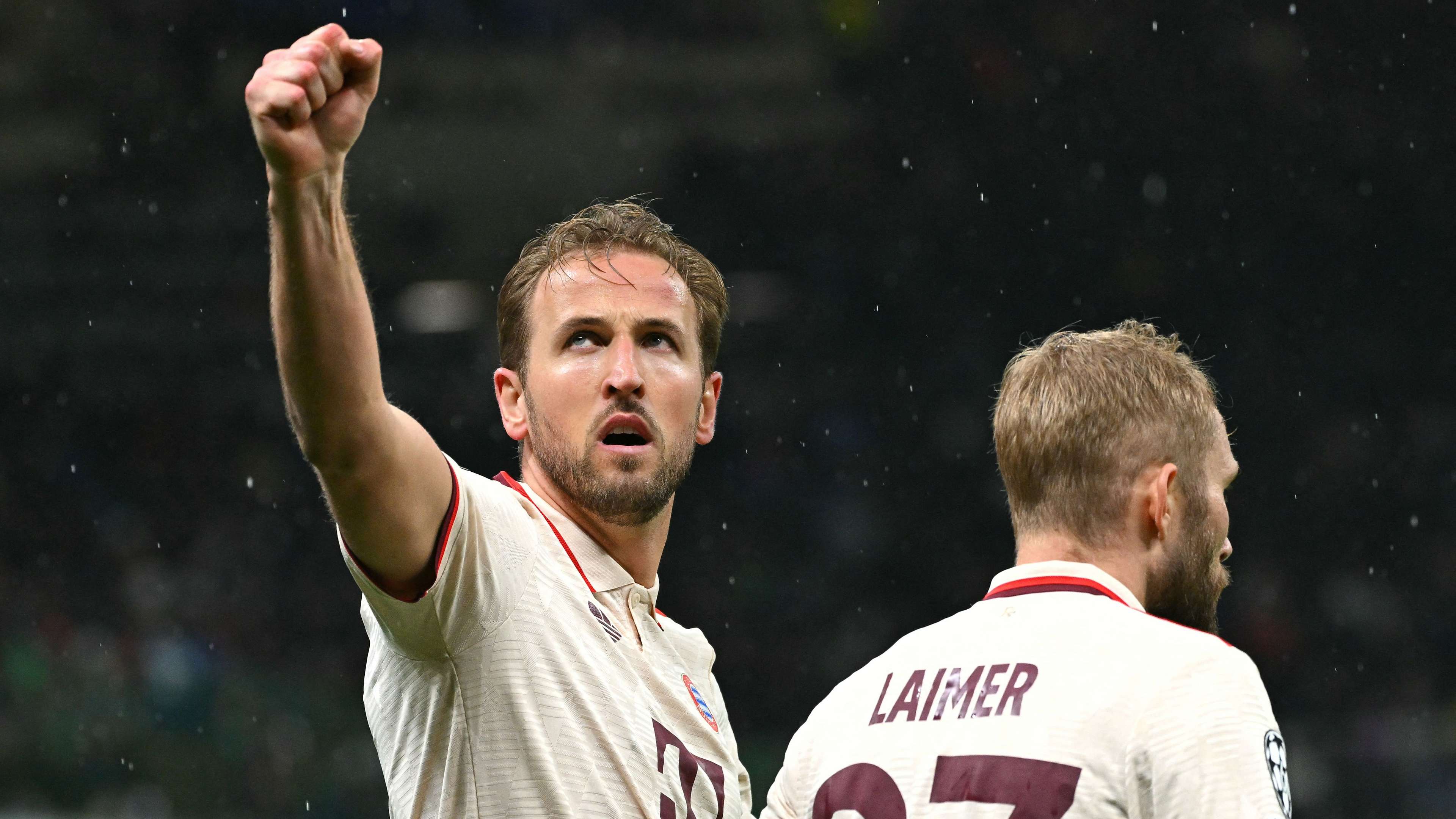 Elite from Kane! Bayern ace hits incredible record with UCL goal